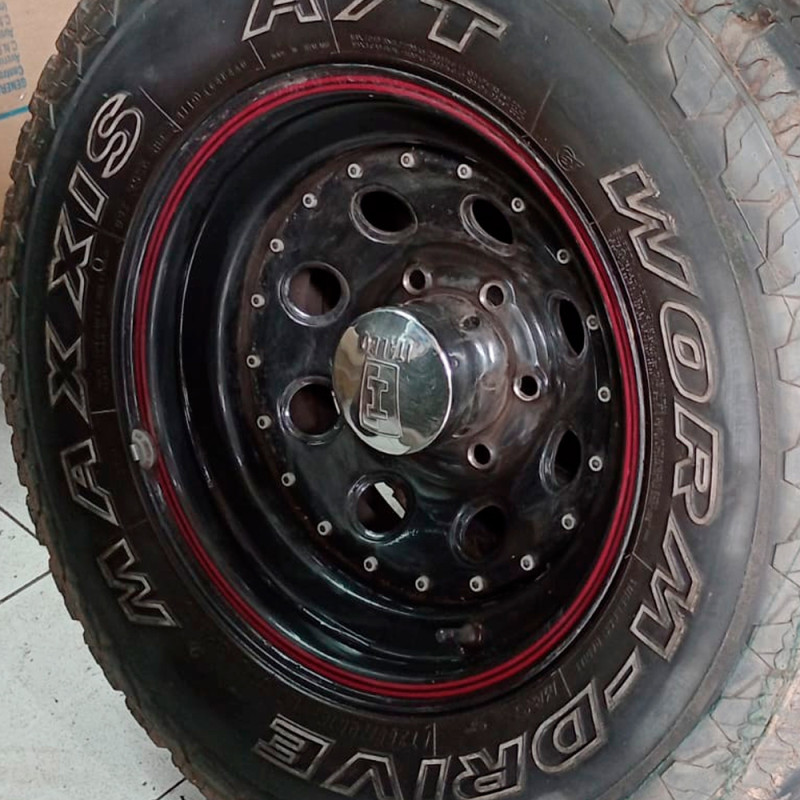 Jogo com 4 Rodas Mangels 16x7 6 furos de 139,7 Raridade Usado Perfeitas ...