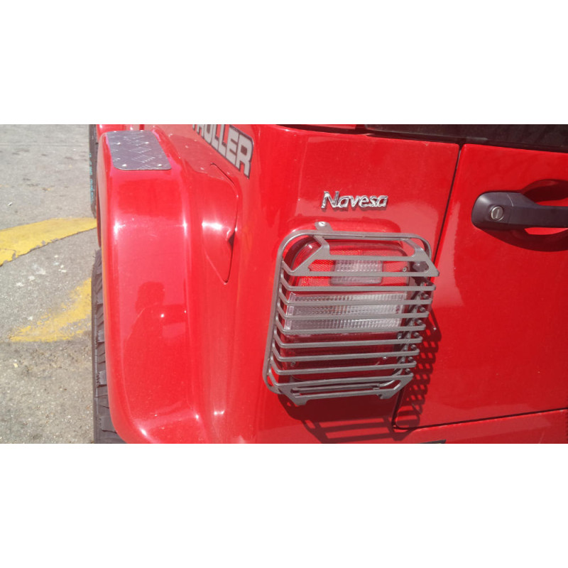 Grade Original Protetora de Lanterna Traseira para Troller - Todos os ...